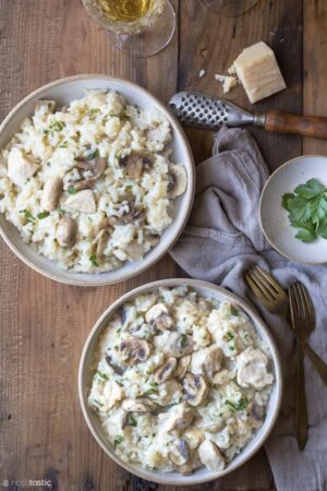 Instant Pot Chicken Risotto (VIDEO!) quick, easy, gluten free - Noshtastic.